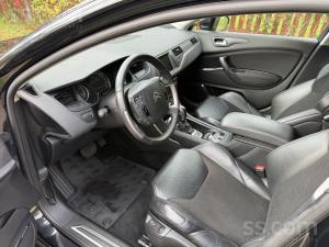 Melns Citroen C5 2011 Rīga, ar dzinēja tilpumu 1.60 L un nobraukumu 176 tūkst. km par 5200 €, foto 6 vietnē AUTOMOTO.COM.LV