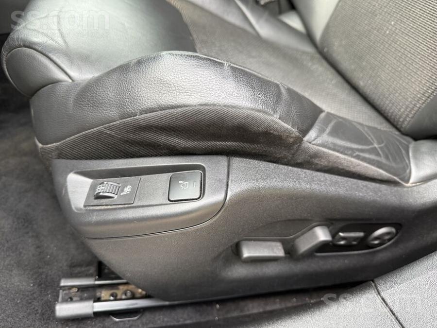 Melns Citroen C5 2011 Rīga, ar dzinēja tilpumu 1.60 L un nobraukumu 176 tūkst. km par 5200 €, foto 8 vietnē AUTOMOTO.COM.LV