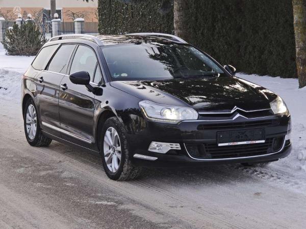Black Citroen C5 2012 in Kedainiai, with an engine capacity of 2.00 L and mileage of 251 thousand km for 3999 €, photo 1 on AUTOMOTO.COM.LV