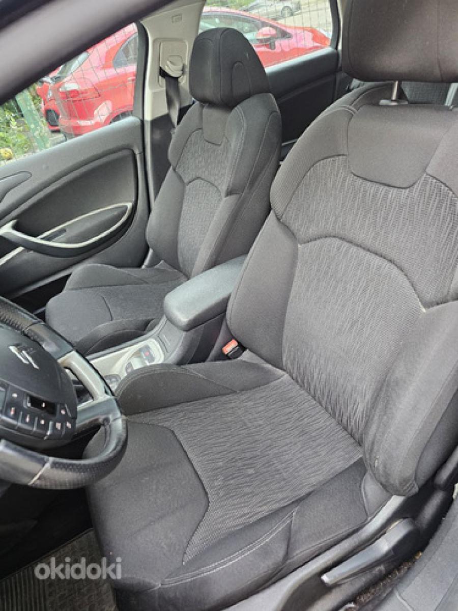 Melns Citroen C5 2012 Tallina, ar dzinēja tilpumu 2.00 L un nobraukumu 360 tūkst. km par 3500 €, foto 4 vietnē AUTOMOTO.COM.LV