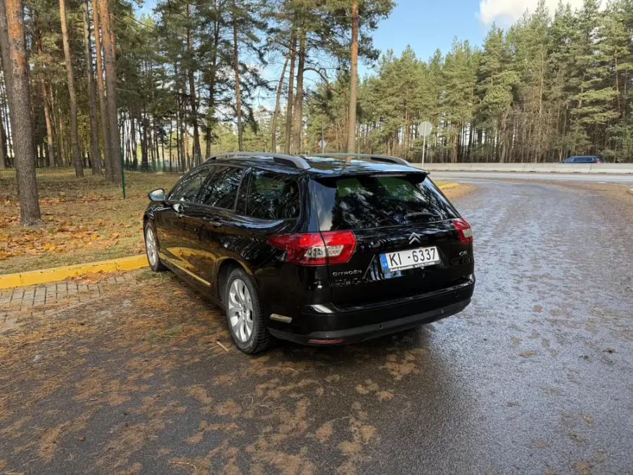 Melns Citroen C5 2012 Rīga, ar dzinēja tilpumu 1.60 L un nobraukumu 296 tūkst. km par 2100 €, foto 6 vietnē AUTOMOTO.COM.LV