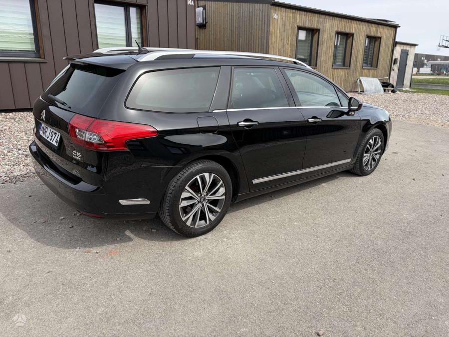 Melns Citroen C5 2012 Klaipėda, ar dzinēja tilpumu 2.00 L un nobraukumu 241 tūkst. km par 4200 €, foto 7 vietnē AUTOMOTO.COM.LV