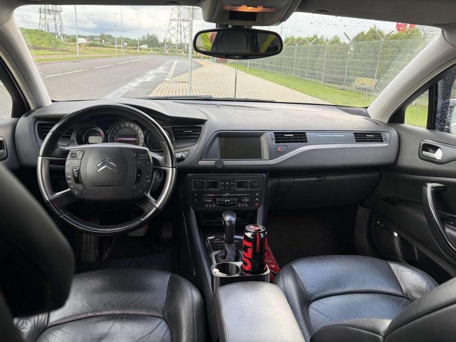 Melns Citroen C5 2012 Klaipėda, ar dzinēja tilpumu 2.00 L un nobraukumu 241 tūkst. km par 4200 €, foto 10 vietnē AUTOMOTO.COM.LV