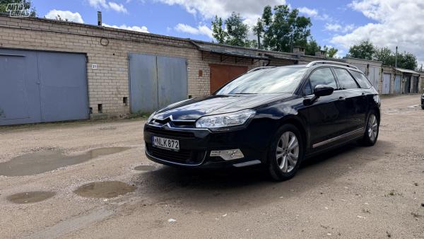 Black Citroen C5 2012 in Vilnius, with an engine capacity of 2.00 L and mileage of 259 thousand km for 3000 €, photo 1 on AUTOMOTO.COM.LV