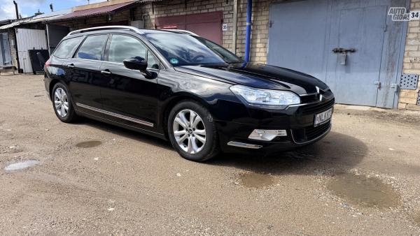 Black Citroen C5 2012 in Vilnius, with an engine capacity of 2.00 L and mileage of 259 thousand km for 3000 €, photo 2 on AUTOMOTO.COM.LV
