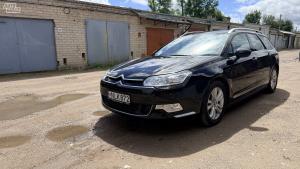 Black Citroen C5 2012 in Vilnius, with an engine capacity of 2.00 L and mileage of 259 thousand km for 3000 €, photo 4 on AUTOMOTO.COM.LV