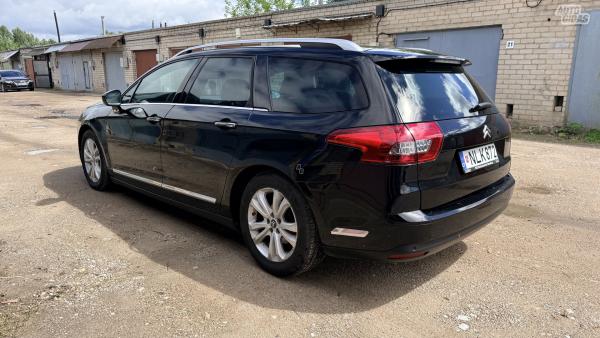 Black Citroen C5 2012 in Vilnius, with an engine capacity of 2.00 L and mileage of 259 thousand km for 3000 €, photo 5 on AUTOMOTO.COM.LV