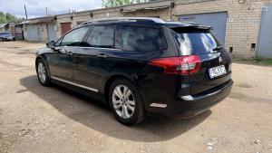 Black Citroen C5 2012 in Vilnius, with an engine capacity of 2.00 L and mileage of 259 thousand km for 3000 €, photo 6 on AUTOMOTO.COM.LV