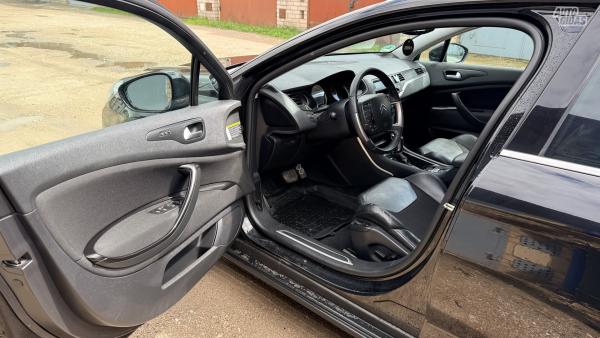 Black Citroen C5 2012 in Vilnius, with an engine capacity of 2.00 L and mileage of 259 thousand km for 3000 €, photo 8 on AUTOMOTO.COM.LV
