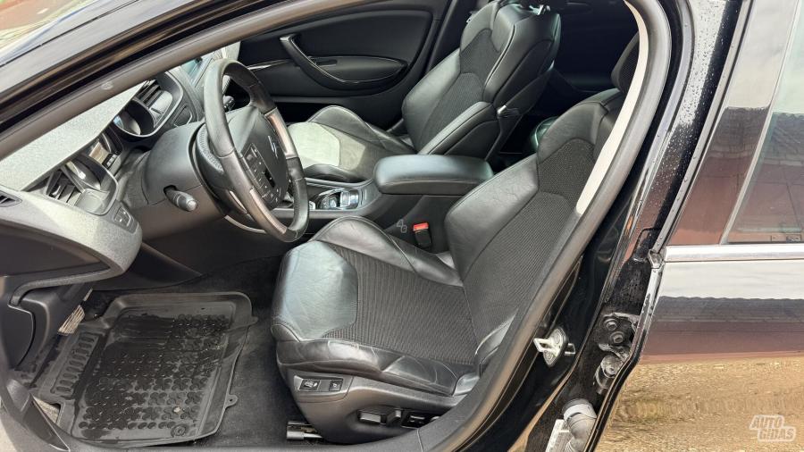 Black Citroen C5 2012 in Vilnius, with an engine capacity of 2.00 L and mileage of 259 thousand km for 3000 €, photo 11 on AUTOMOTO.COM.LV