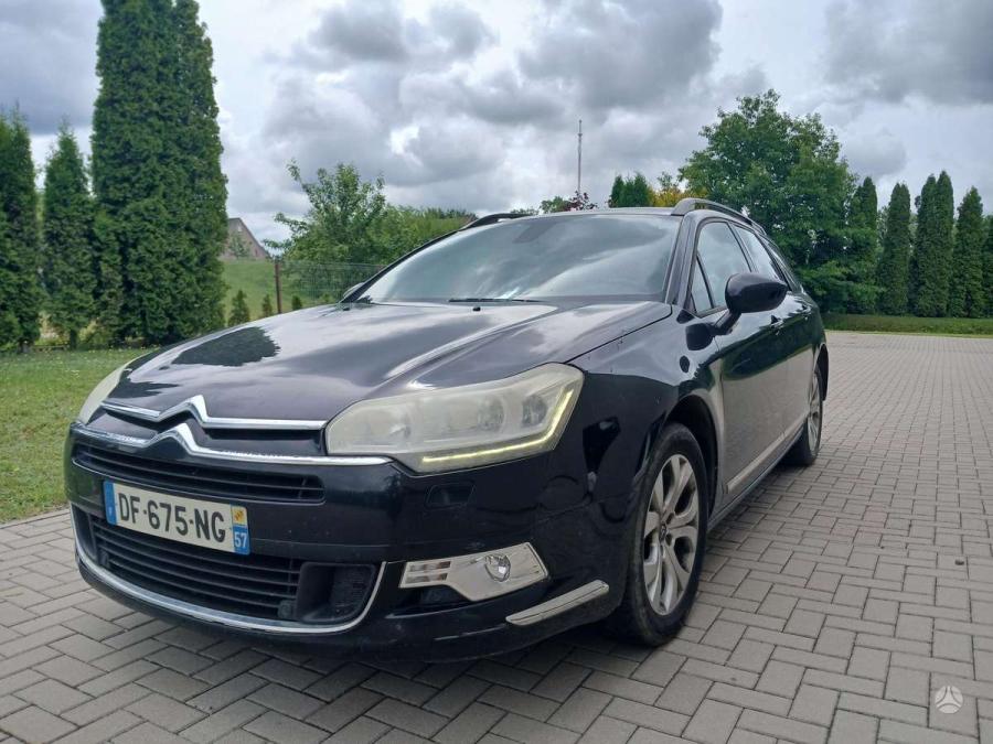 Black Citroen C5 2012 in Taurage, with an engine capacity of 2.00 L and mileage of 306 thousand km for 2150 €, photo 1 on AUTOMOTO.COM.LV