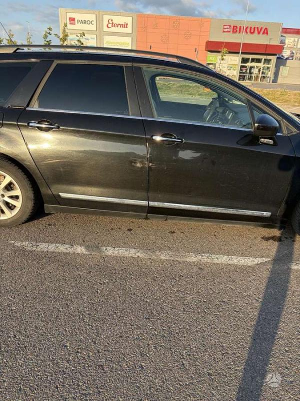 Black Citroen C5 2012 in Jonava, with an engine capacity of 1.60 L and mileage of 403 thousand km for 1900 €, photo 4 on AUTOMOTO.COM.LV