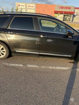 Melns Citroen C5 2012 Jonava, ar dzinēja tilpumu 1.60 L un nobraukumu 403 tūkst. km par 1900 €, foto 5 vietnē AUTOMOTO.COM.LV