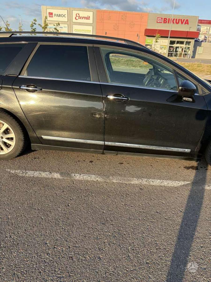 Melns Citroen C5 2012 Jonava, ar dzinēja tilpumu 1.60 L un nobraukumu 403 tūkst. km par 1900 €, foto 5 vietnē AUTOMOTO.COM.LV