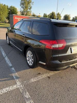 Melns Citroen C5 2012 Jonava, ar dzinēja tilpumu 1.60 L un nobraukumu 403 tūkst. km par 1900 €, foto 8 vietnē AUTOMOTO.COM.LV