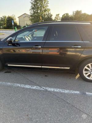 Melns Citroen C5 2012 Jonava, ar dzinēja tilpumu 1.60 L un nobraukumu 403 tūkst. km par 1900 €, foto 9 vietnē AUTOMOTO.COM.LV