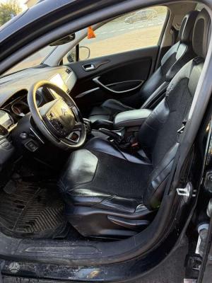 Melns Citroen C5 2012 Jonava, ar dzinēja tilpumu 1.60 L un nobraukumu 403 tūkst. km par 1900 €, foto 11 vietnē AUTOMOTO.COM.LV