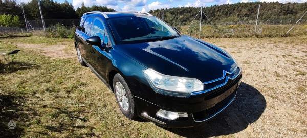 Ситроен С5 2012 в Вильнюс на AUTOMOTO.COM.LV Черный Ситроен С5 2012 в Вильнюс, объемом двигателя 1.60 л и пробегом 225 тыс. км за 2890 €, фото 4 на AUTOMOTO.COM.LV