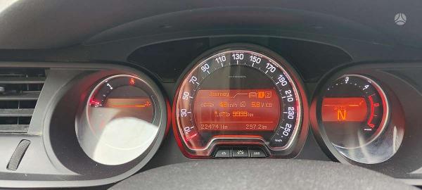 Ситроен С5 2012 в Вильнюс на AUTOMOTO.COM.LV Черный Ситроен С5 2012 в Вильнюс, объемом двигателя 1.60 л и пробегом 225 тыс. км за 2890 €, фото 10 на AUTOMOTO.COM.LV