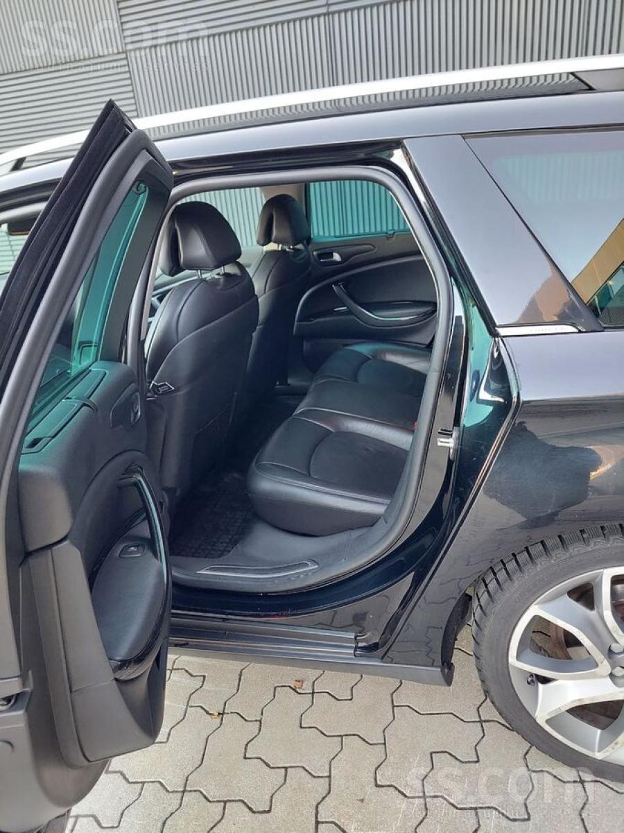 Melns Citroen C5 2012 Rīga, ar dzinēja tilpumu 2.20 L un nobraukumu 334 tūkst. km par 3350 €, foto 9 vietnē AUTOMOTO.COM.LV