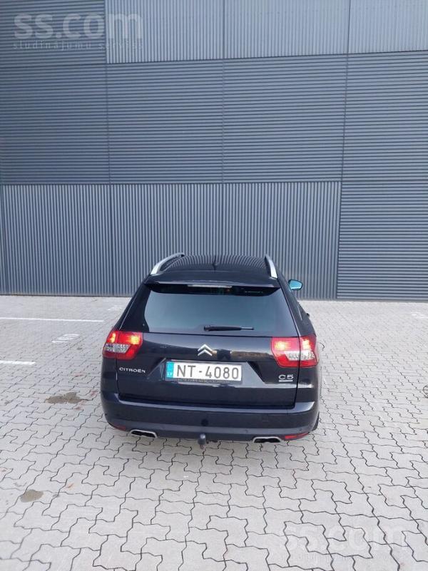 Black Citroen C5 2012 in Riga, with an engine capacity of 2.20 L and mileage of 334 thousand km for 3350 €, photo 10 on AUTOMOTO.COM.LV