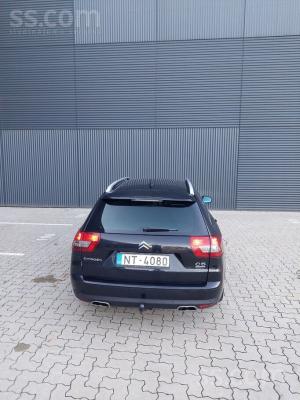 Melns Citroen C5 2012 Rīga, ar dzinēja tilpumu 2.20 L un nobraukumu 334 tūkst. km par 3350 €, foto 10 vietnē AUTOMOTO.COM.LV