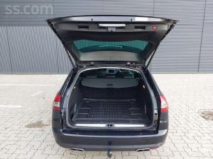 Melns Citroen C5 2012 Rīga, ar dzinēja tilpumu 2.20 L un nobraukumu 334 tūkst. km par 3350 €, foto 19 vietnē AUTOMOTO.COM.LV