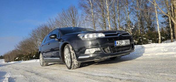 Black Citroen C5 2013 in Vilnius, with an engine capacity of 2.00 L and mileage of 253 thousand km for 4500 €, photo 4 on AUTOMOTO.COM.LV