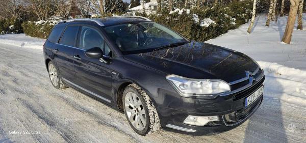 Black Citroen C5 2013 in Vilnius, with an engine capacity of 2.00 L and mileage of 253 thousand km for 4500 €, photo 5 on AUTOMOTO.COM.LV