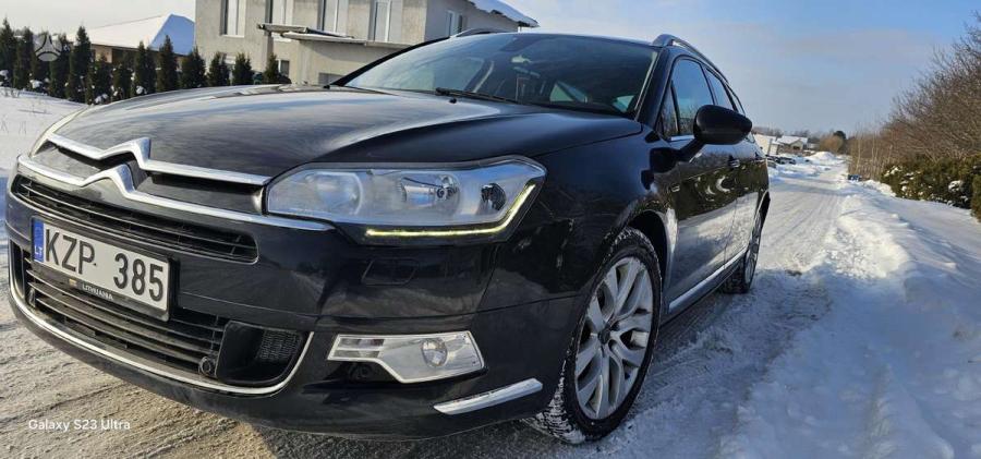Black Citroen C5 2013 in Vilnius, with an engine capacity of 2.00 L and mileage of 253 thousand km for 4500 €, photo 7 on AUTOMOTO.COM.LV
