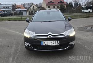 Черный Ситроен С5 2013 в Рига, объемом двигателя 1.60 л и пробегом 0 тыс. км за 3200 €, фото  на AUTOMOTO.COM.LV