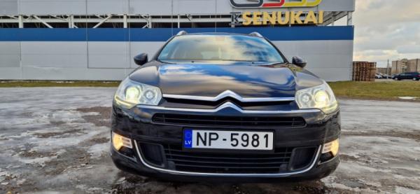 Black Citroen C5 2013 in Riga, with an engine capacity of 2.00 L and mileage of 241 thousand km for 5850 €, photo 8 on AUTOMOTO.COM.LV