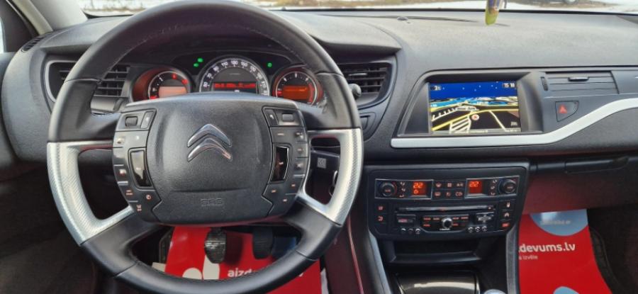 Melns Citroen C5 2013 Rīga, ar dzinēja tilpumu 2.00 L un nobraukumu 241 tūkst. km par 5850 €, foto 11 vietnē AUTOMOTO.COM.LV