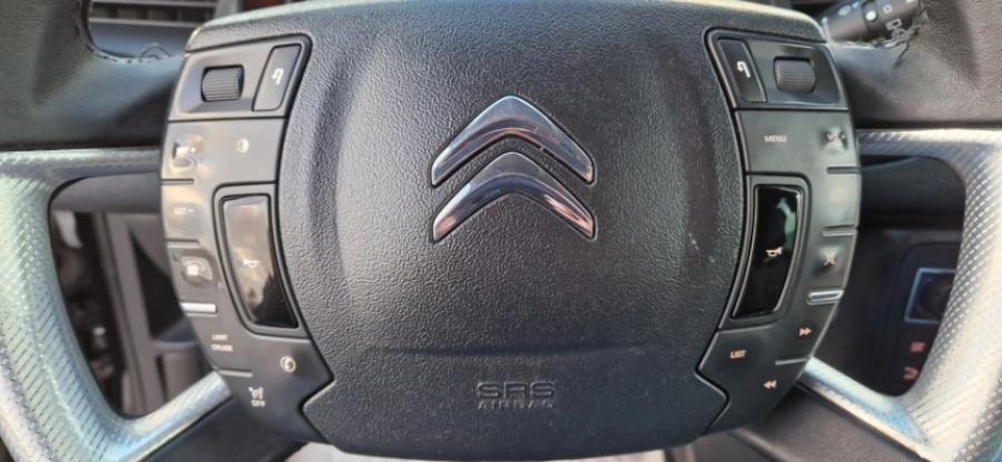 Melns Citroen C5 2013 Rīga, ar dzinēja tilpumu 2.00 L un nobraukumu 241 tūkst. km par 5850 €, foto 14 vietnē AUTOMOTO.COM.LV