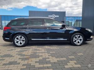 Black Citroen C5 2013 in Siauliai, with an engine capacity of 2.00 L and mileage of 230 thousand km for 4900 €, photo 7 on AUTOMOTO.COM.LV