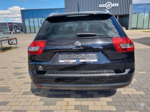Black Citroen C5 2013 in Siauliai, with an engine capacity of 2.00 L and mileage of 230 thousand km for 4900 €, photo 10 on AUTOMOTO.COM.LV