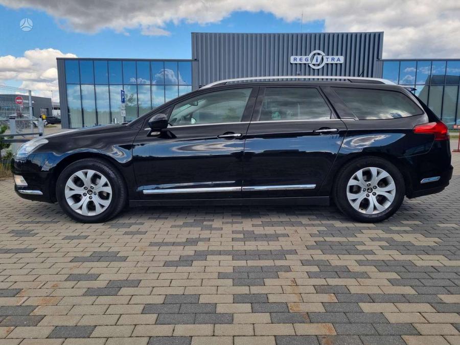 Black Citroen C5 2013 in Siauliai, with an engine capacity of 2.00 L and mileage of 230 thousand km for 4900 €, photo 13 on AUTOMOTO.COM.LV