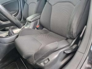 Black Citroen C5 2013 in Siauliai, with an engine capacity of 2.00 L and mileage of 230 thousand km for 4900 €, photo 16 on AUTOMOTO.COM.LV