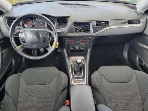Black Citroen C5 2013 in Siauliai, with an engine capacity of 2.00 L and mileage of 230 thousand km for 4900 €, photo 19 on AUTOMOTO.COM.LV