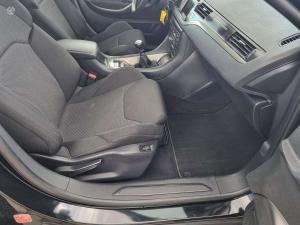 Black Citroen C5 2013 in Siauliai, with an engine capacity of 2.00 L and mileage of 230 thousand km for 4900 €, photo 26 on AUTOMOTO.COM.LV