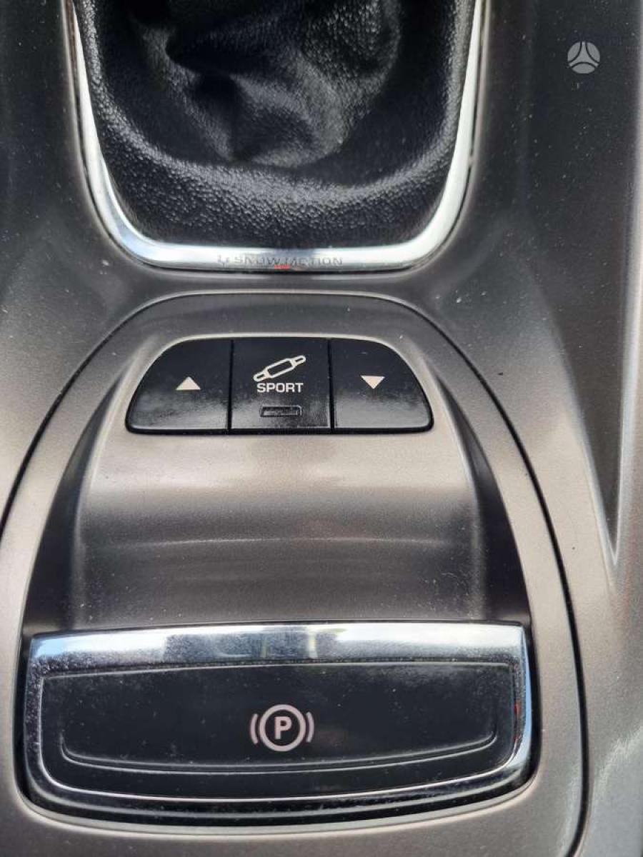 Black Citroen C5 2013 in Siauliai, with an engine capacity of 2.00 L and mileage of 230 thousand km for 4900 €, photo 32 on AUTOMOTO.COM.LV