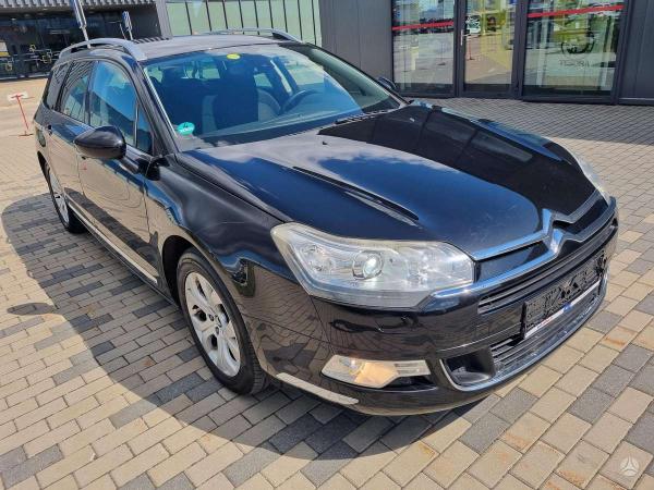 Black Citroen C5 2013 in Siauliai, with an engine capacity of 2.00 L and mileage of 230 thousand km for 4900 €, photo 1 on AUTOMOTO.COM.LV