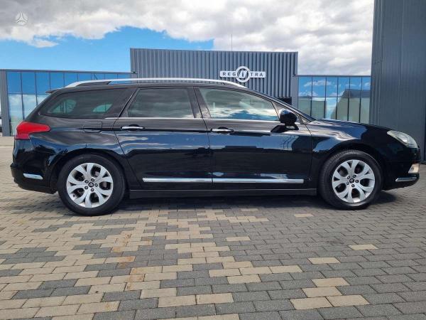 Black Citroen C5 2013 in Siauliai, with an engine capacity of 2.00 L and mileage of 230 thousand km for 4900 €, photo 4 on AUTOMOTO.COM.LV