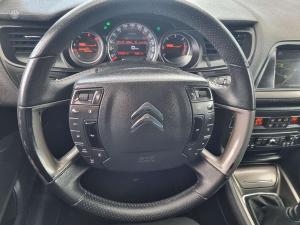 Melns Citroen C5 2013 Šauļi, ar dzinēja tilpumu 2.00 L un nobraukumu 230 tūkst. km par 4900 €, foto 21 vietnē AUTOMOTO.COM.LV