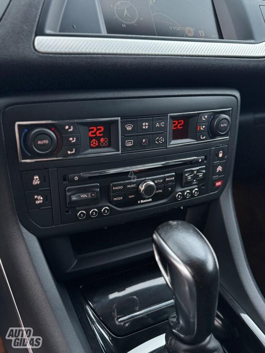 Melns Citroen C5 2013 Klaipėda, ar dzinēja tilpumu 3.00 L un nobraukumu 282 tūkst. km par 5500 €, foto 15 vietnē AUTOMOTO.COM.LV