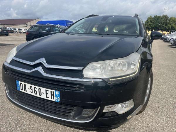 Black Citroen C5 2014 in Taurage, with an engine capacity of 1.56 L and mileage of 318 thousand km for 3500 €, photo 1 on AUTOMOTO.COM.LV