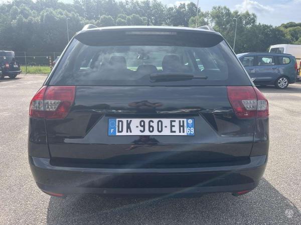 Black Citroen C5 2014 in Taurage, with an engine capacity of 1.56 L and mileage of 318 thousand km for 3500 €, photo 6 on AUTOMOTO.COM.LV