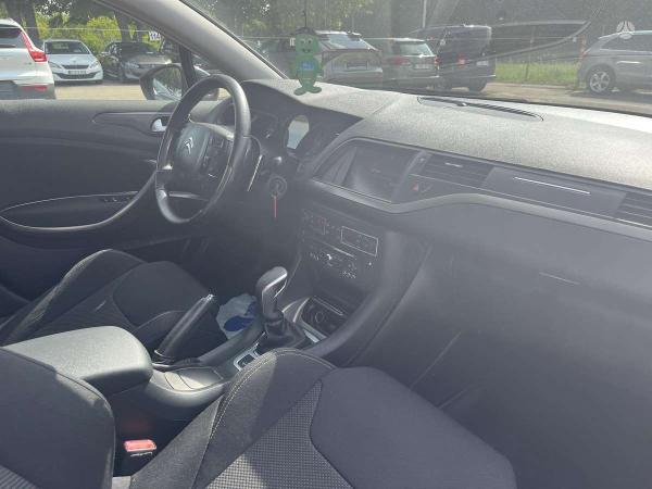 Black Citroen C5 2014 in Taurage, with an engine capacity of 1.56 L and mileage of 318 thousand km for 3500 €, photo 9 on AUTOMOTO.COM.LV