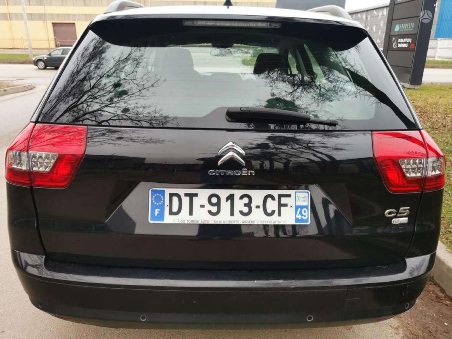 Black Citroen C5 2015 in Kaunas, with an engine capacity of 1.56 L and mileage of 270 thousand km for 3950 €, photo 7 on AUTOMOTO.COM.LV