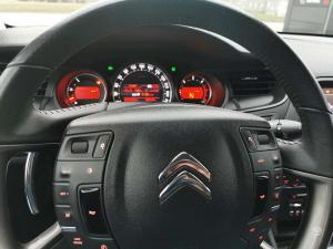 Black Citroen C5 2015 in Kaunas, with an engine capacity of 1.56 L and mileage of 270 thousand km for 3950 €, photo 17 on AUTOMOTO.COM.LV